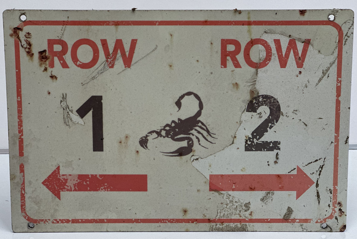 LOT#6 Row Sign 1-2 – Chessington World of Adventures Resort
